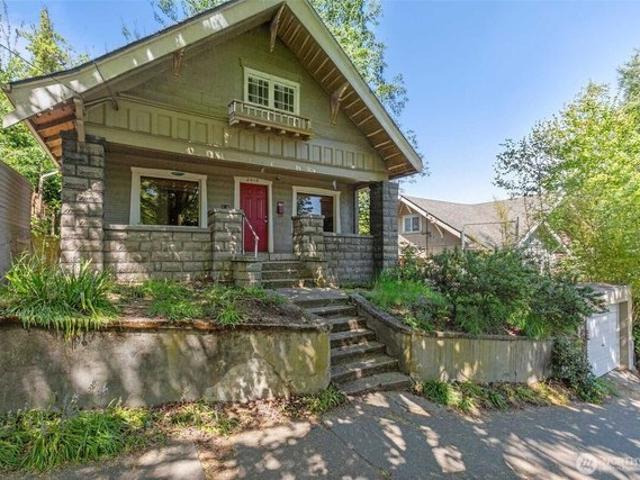 2010 NE 54th St, Seattle, WA 98105