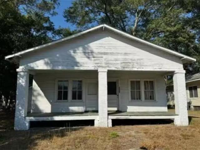 2010 OLD GOVERNMENT ST, MOBILE, AL 36606