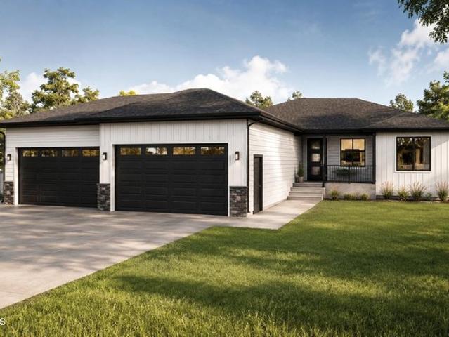 2010 Antler Ave, Bismarck, ND 58503