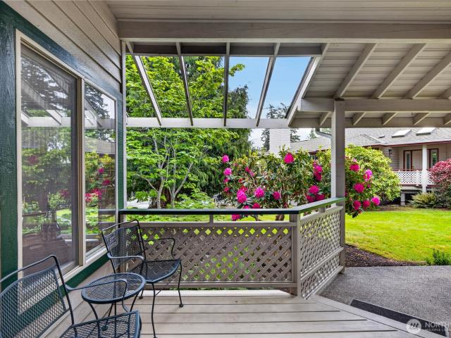 2010 Creekside Lane