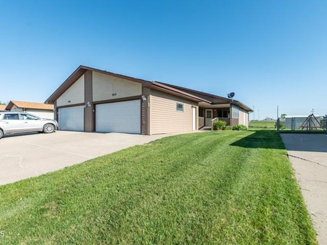 2010 E Capitol Ave, Bismarck, ND 58501