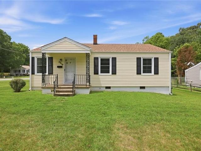 2010 Edgewood Dr, High Point, NC 27262