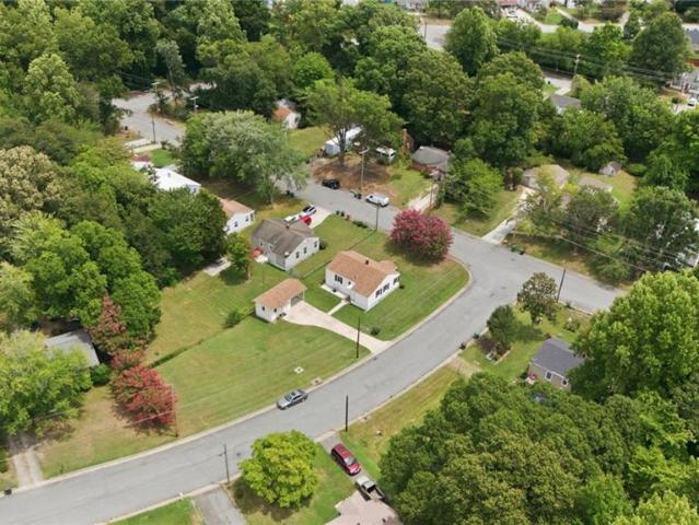2010 Edgewood Drive