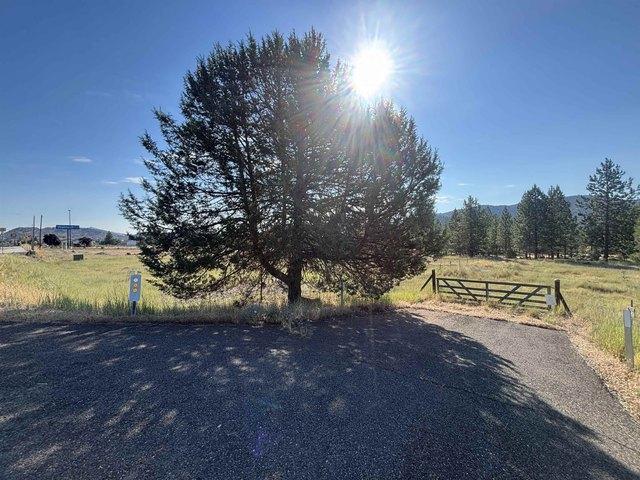 2010 Fort Jones Rd, Yreka, CA 96097
