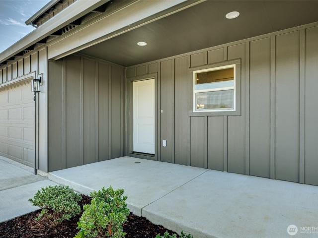 2010 Henderson Way