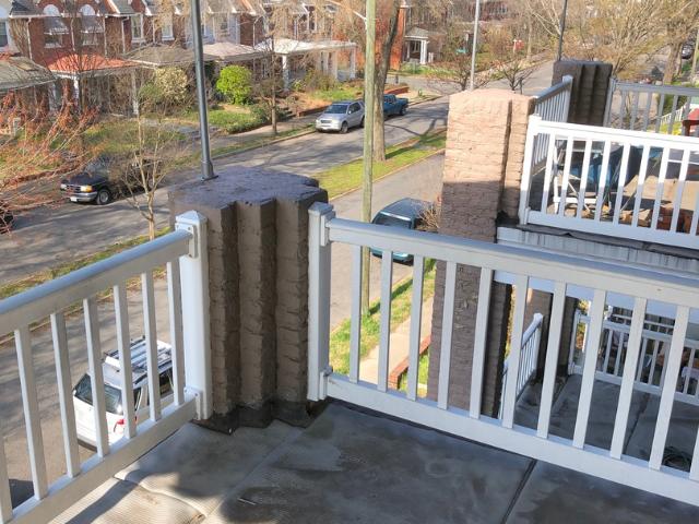 2010 Rosewood Ave