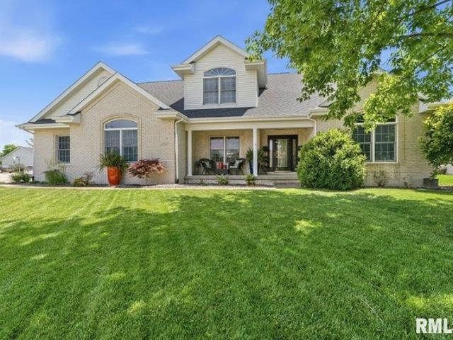 2010 Stonehaven Dr, Chatham, IL 62629