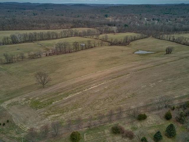 2010 Salt Point Tpke, Pleasant Valley, NY 12569