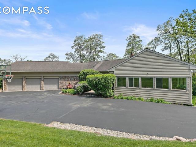 2010 Sleepy Hollow Rd, Sleepy Hollow, IL