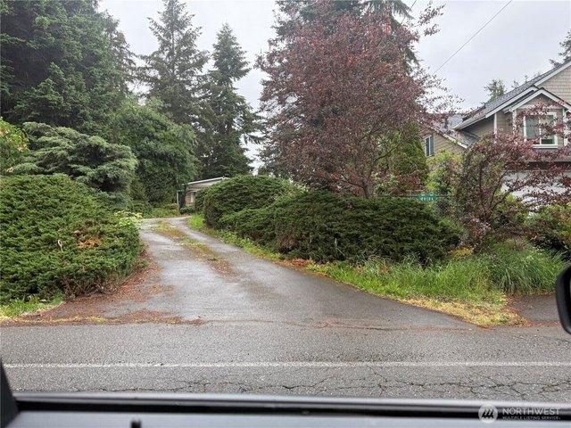 2010 th Ave NE, Kenmore, WA 98028