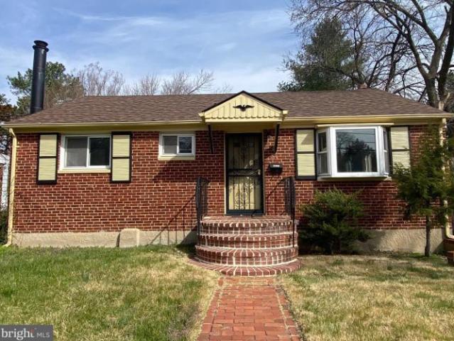 2010 Van Buren St, Hyattsville, MD 20782