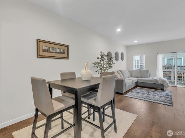 2010 129th Pl SW, Unit E, Everett, WA 98204 | MLS #2492