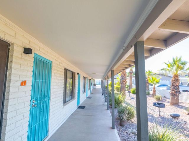 2011 N 51st St, Phoenix, AZ 85008 | Compass