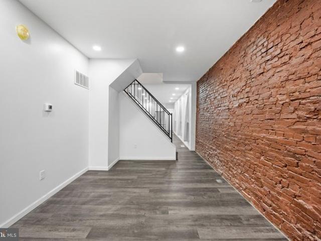 2011 N Pulaski St, Baltimore, MD 21217
