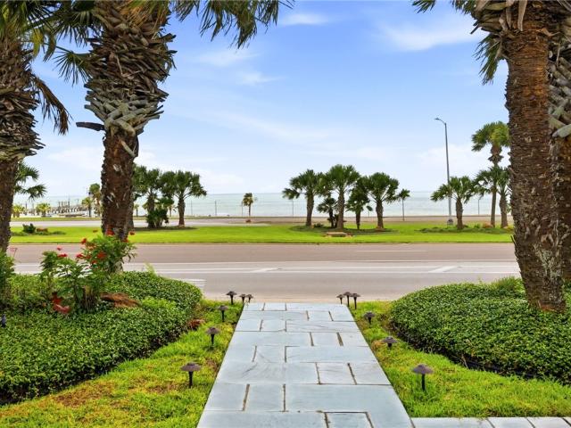 2011 Ocean Drive