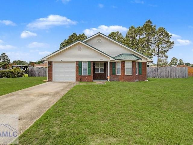 2011 Ossabaw Dr, Hinesville, GA 31313