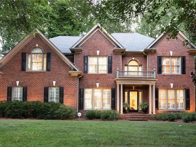 2011 Burntleaf Pl, Greensboro, NC 27410