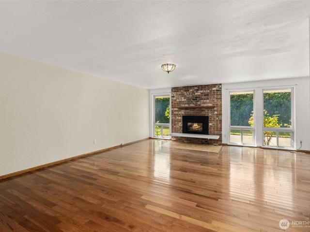 2011 Baker Terrace SE