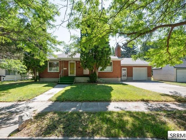 2011 Bremer Dr, Idaho Falls, ID 83402