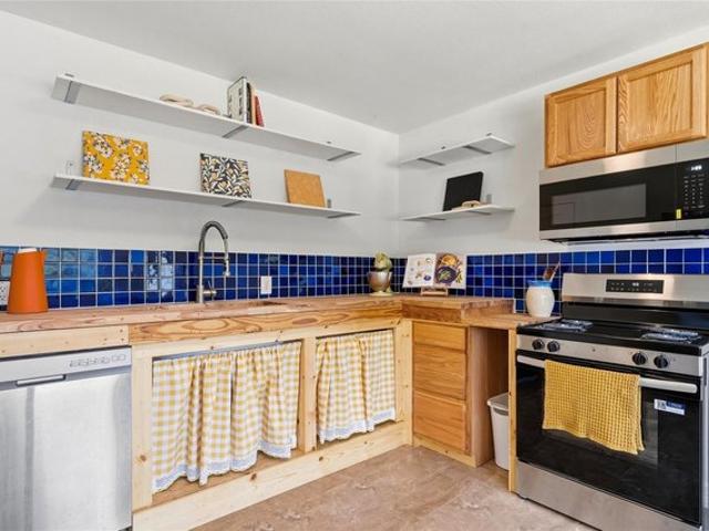 2011 Castle Gate Cir, San Marcos, TX 78666