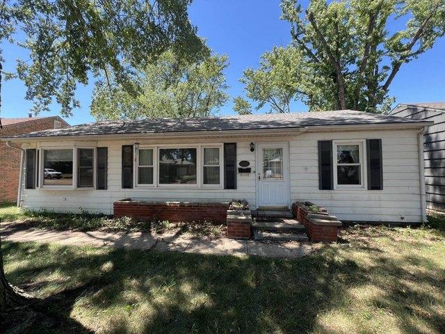 2011 Cedar St, Yankton, SD 57078