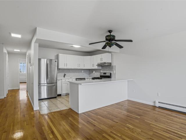 2011 Colonial Avenue