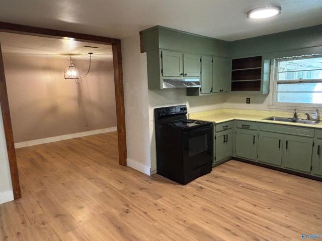 2011 College Street SE