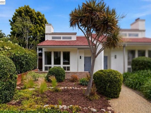 2011 Dolphin Dr, Aptos, CA 95003