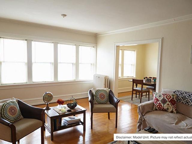 2011 E Park Place 1 Bedroom Apartment for Rent at 2011 E Park Pl, Milwaukee, WI 53211 Murray Hill