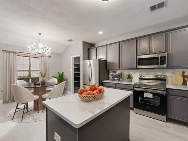 2011 Fair Oaks Circle