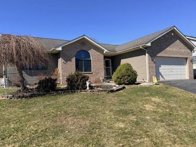 2011 Green Glen Dr, DuBois, PA 15801