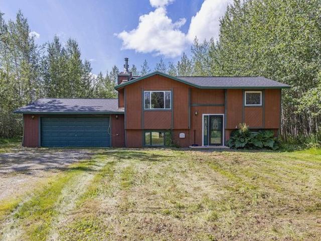 2011 Greenwood St, North Pole, AK 99705