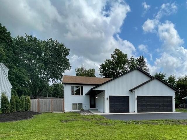 2011 Lake View Dr, Prior Lake, MN 55352