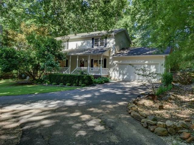 2011 Ridgeview Ln, Seneca, SC 29678