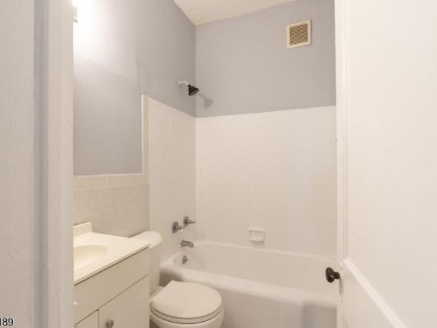 2011 Stecher Ave, Union Twp. Us, nj