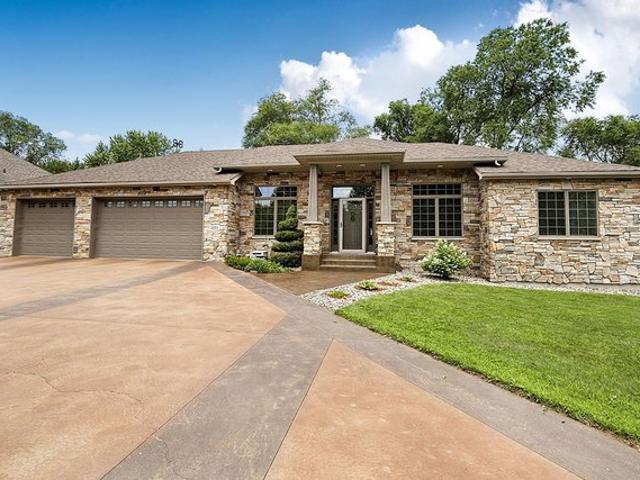 2011 Temminck Rd, Saint Cloud, MN 56301