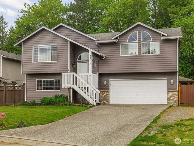 2011 th Dr NE, Arlington, WA 98223