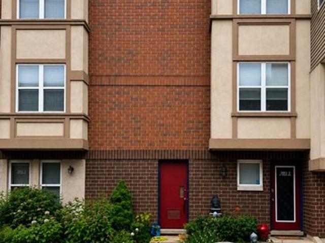 2011 W Chase Ave Apt 2, Chicago, IL 60645
