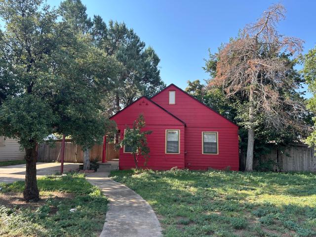 2011 31st St, Lubbock, TX 79411 | MLS #202559 | Compass