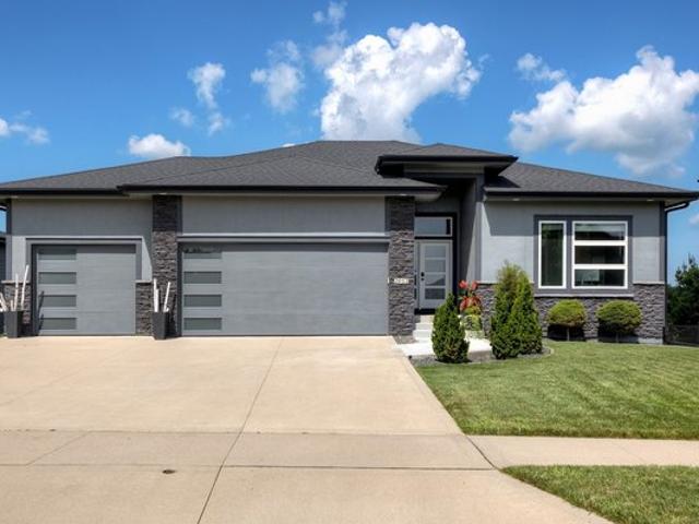 2012 NE Park Dr, Grimes, IA 50111
