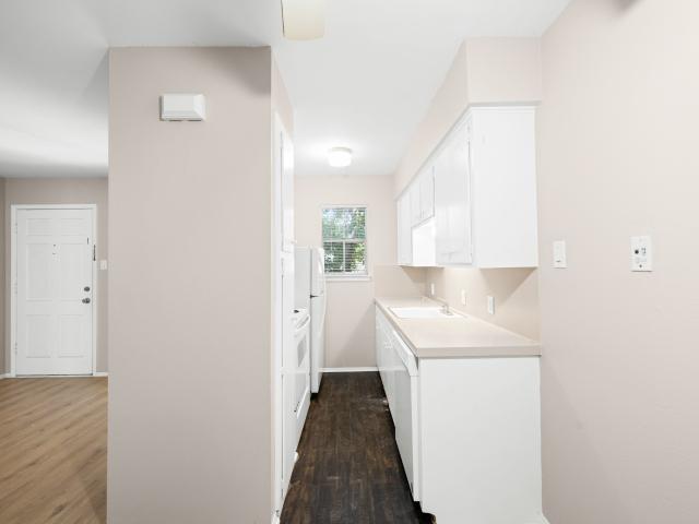 2012 Brun Street E