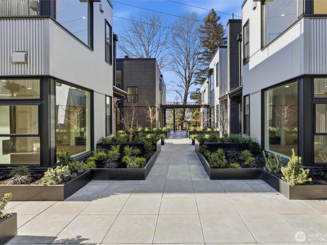 2012 Fairview Ave E, Unit B, Seattle, WA 98102 | MLS #2557