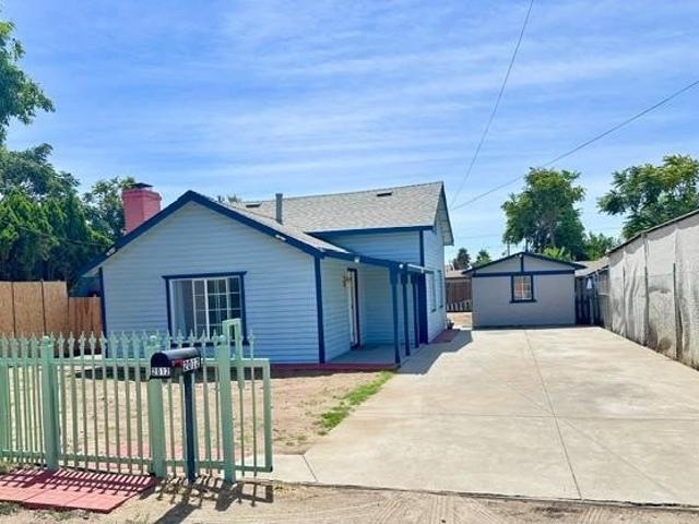 2012 Robertson Rd, Modesto, CA 95351