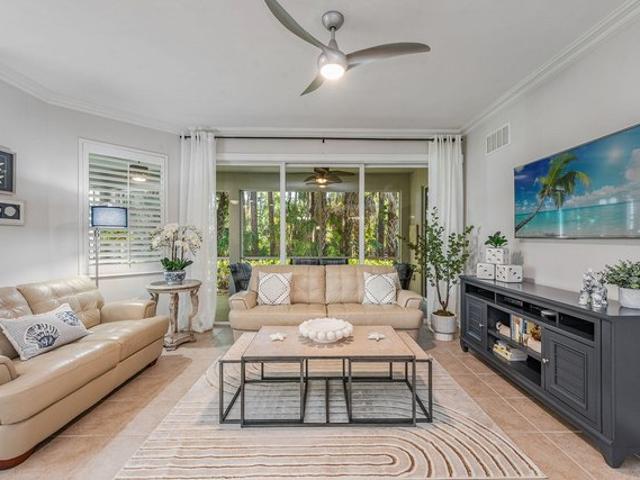 2012 Tarpon Bay Dr N Apt 101, Naples, FL 34119