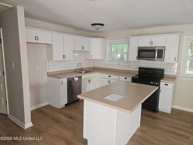 2012 Woodbury Road