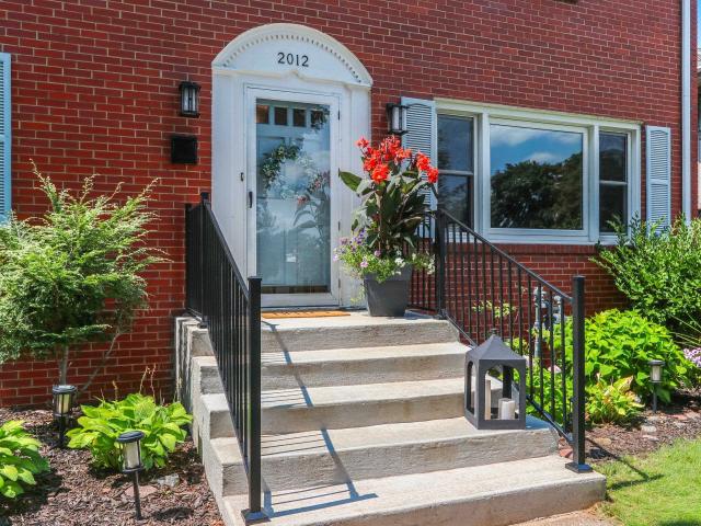2012 woodrow way