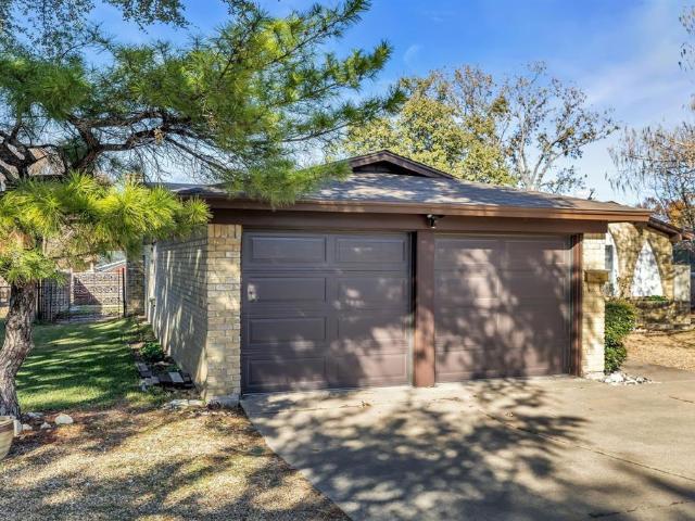 2012 York Dr, Edgecliff Village, TX 76134 | MLS #21136 | Compass