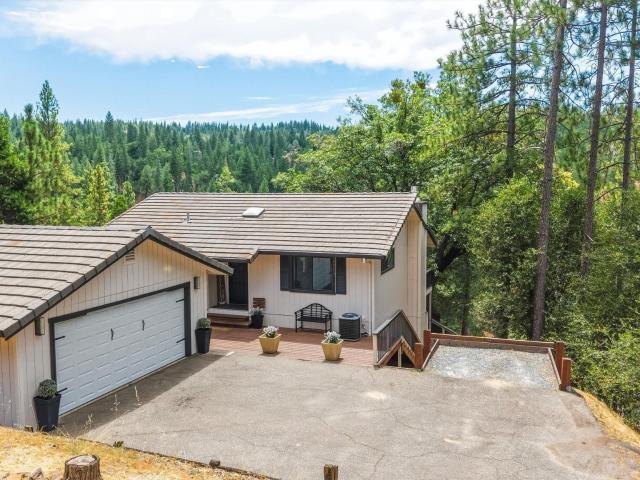 20132 Pine Mountain Dr