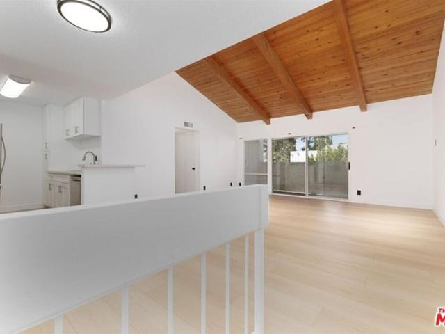 20134 Leadwell St Unit 334, Winnetka, CA 91306