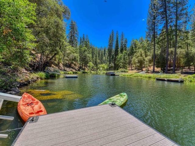 20134 Pine Mountain Dr, Groveland, CA 95321